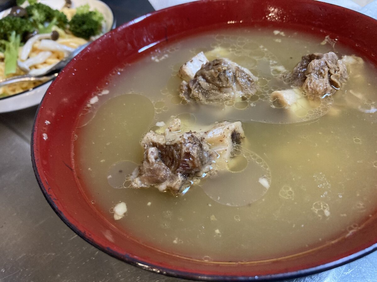 コストコ新商品GYUNWOO宮の王カルビタン！柔らかい骨付き肉とさっぱりスープ