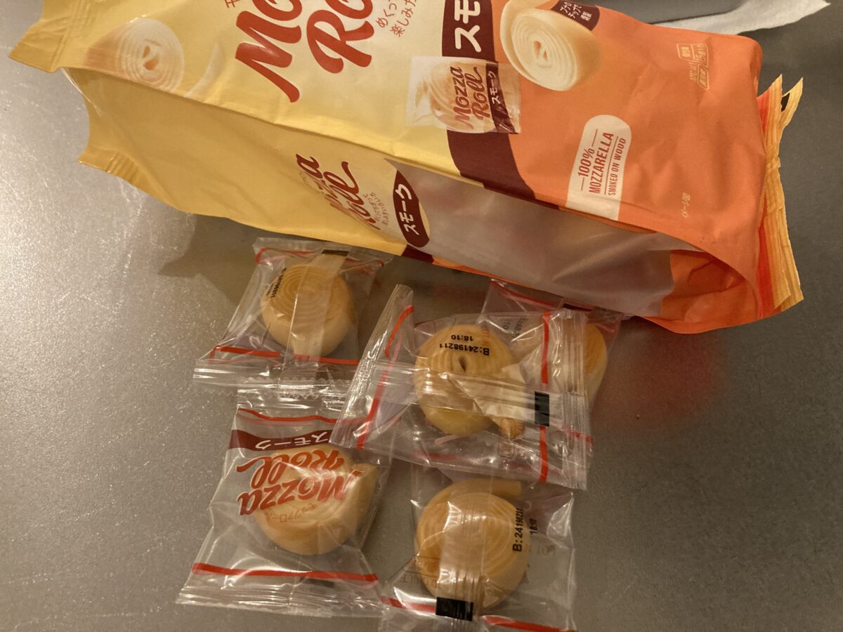 【コストコ新商品】スナックチーズ「モッツァロールスモーク」が新登場！