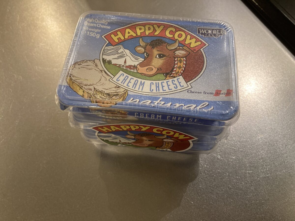 コストコに高コスパのHAPPY COWクリームチーズプレーンが新登場！